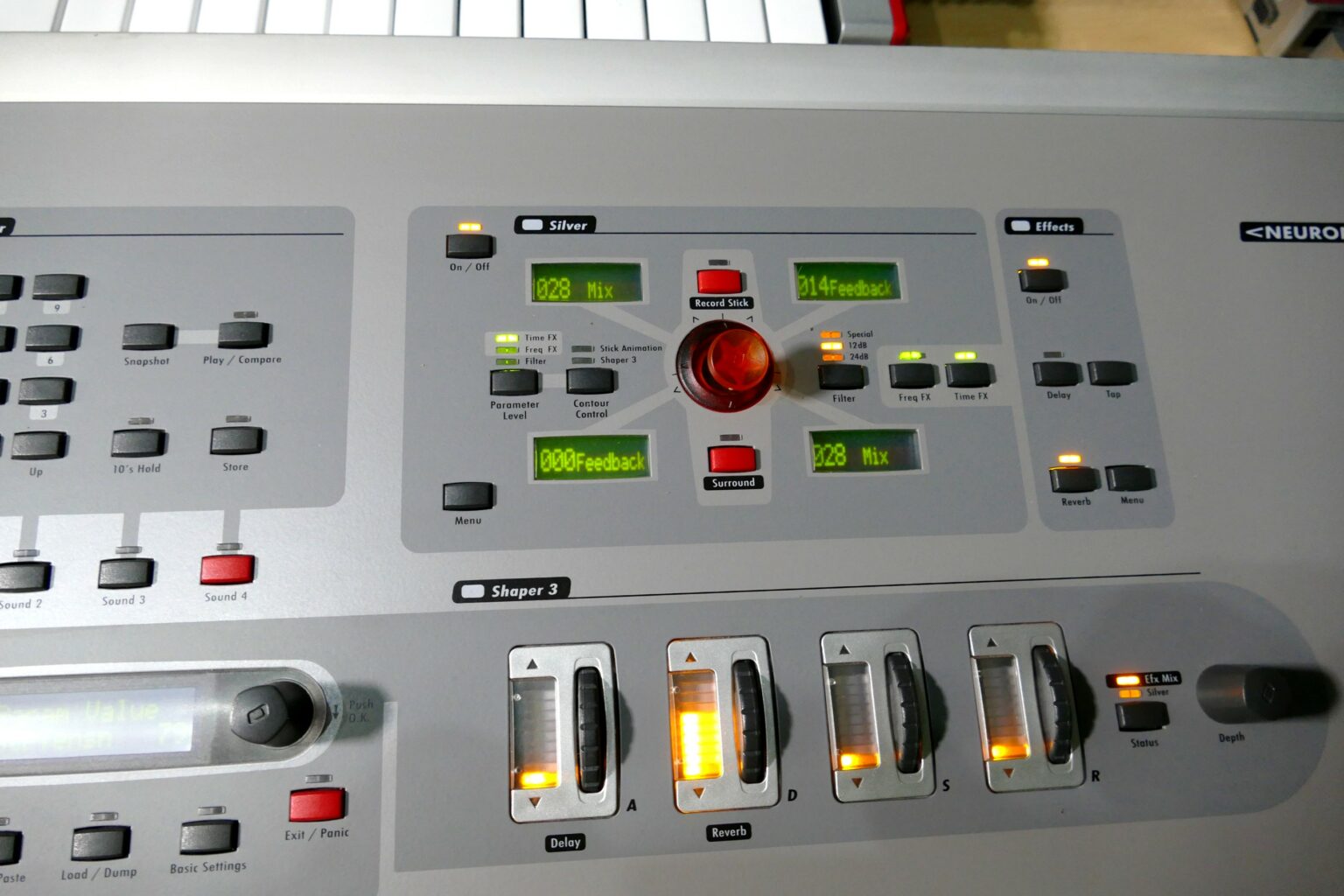 Aliens-Project » very rare synthesizers from the old SynxsS studio ...